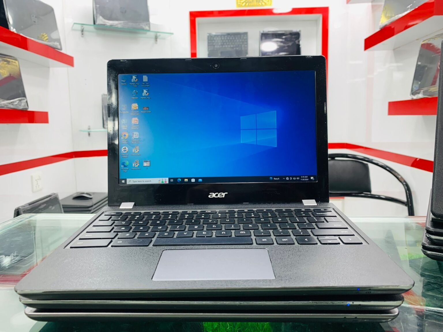 C740 Acer Laptop | 128GB Storage | 4GB RAM