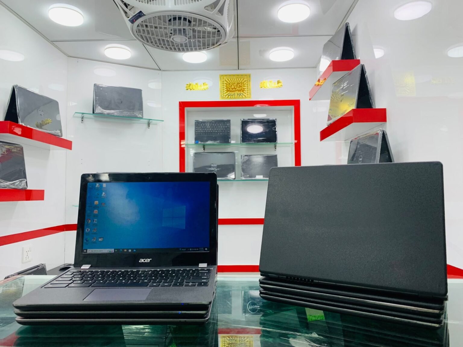C740 Acer Laptop | 128GB Storage | 4GB RAM